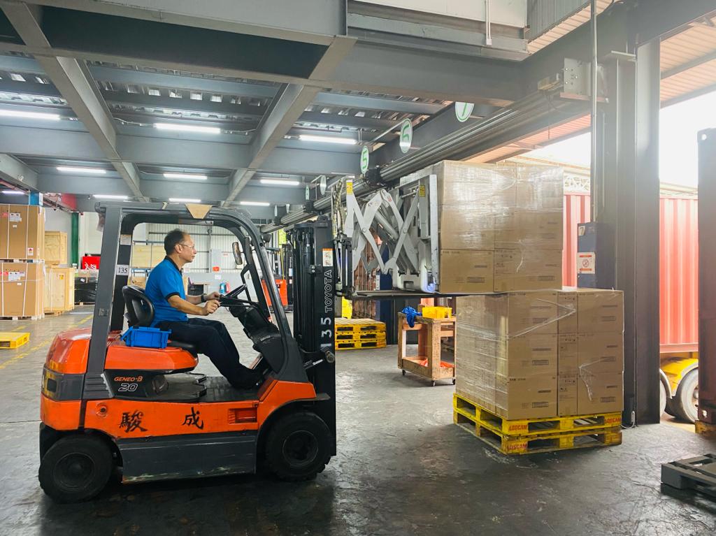 Special Devanning/Loading Service: Slip Sheet - Chun Sing Logistics ...